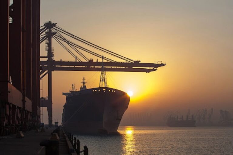 8 Most Common Types of Ships - Articles 4 Business